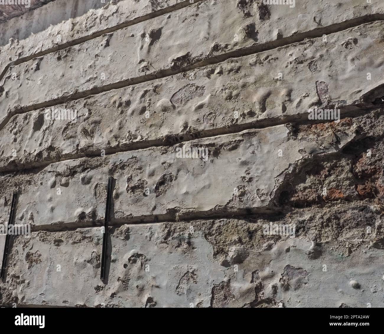 damage caused by dampness and moisture on a wall Stock Photo - Alamy