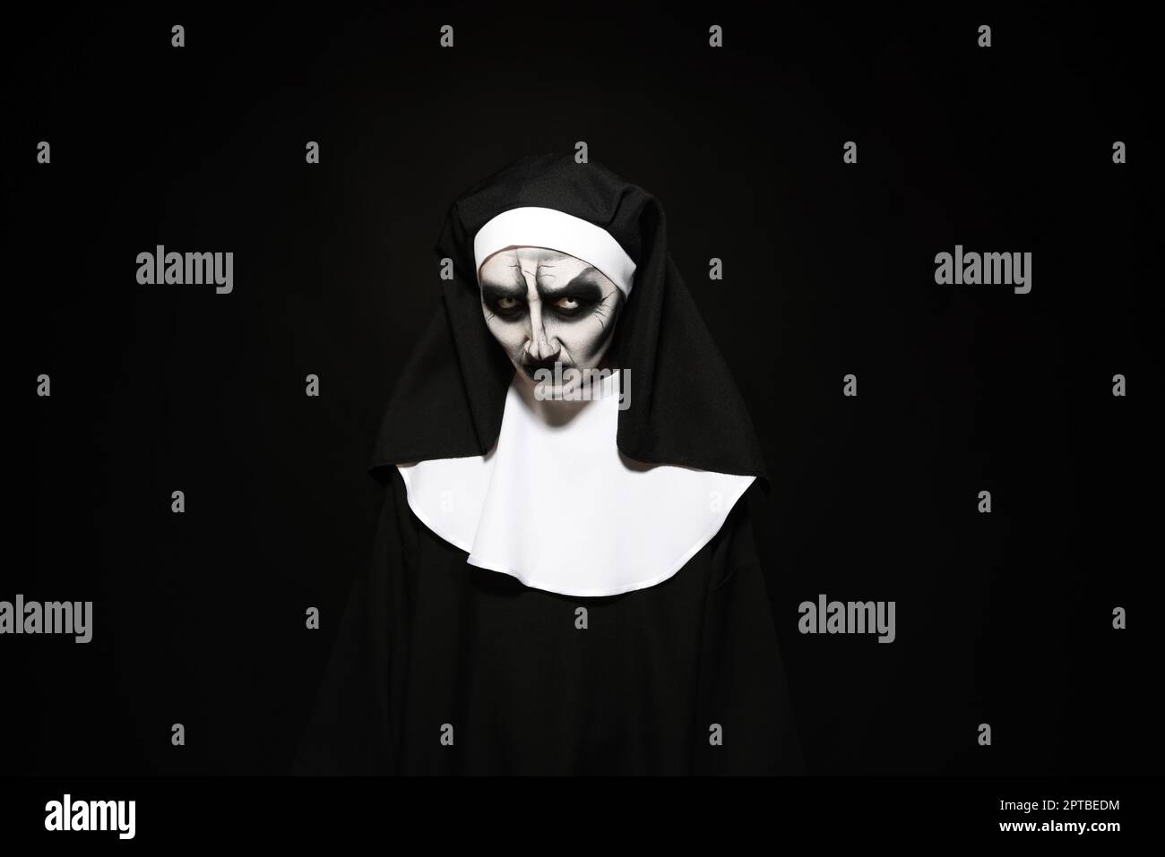 Gothic nun costume hi-res stock photography and images - Alamy