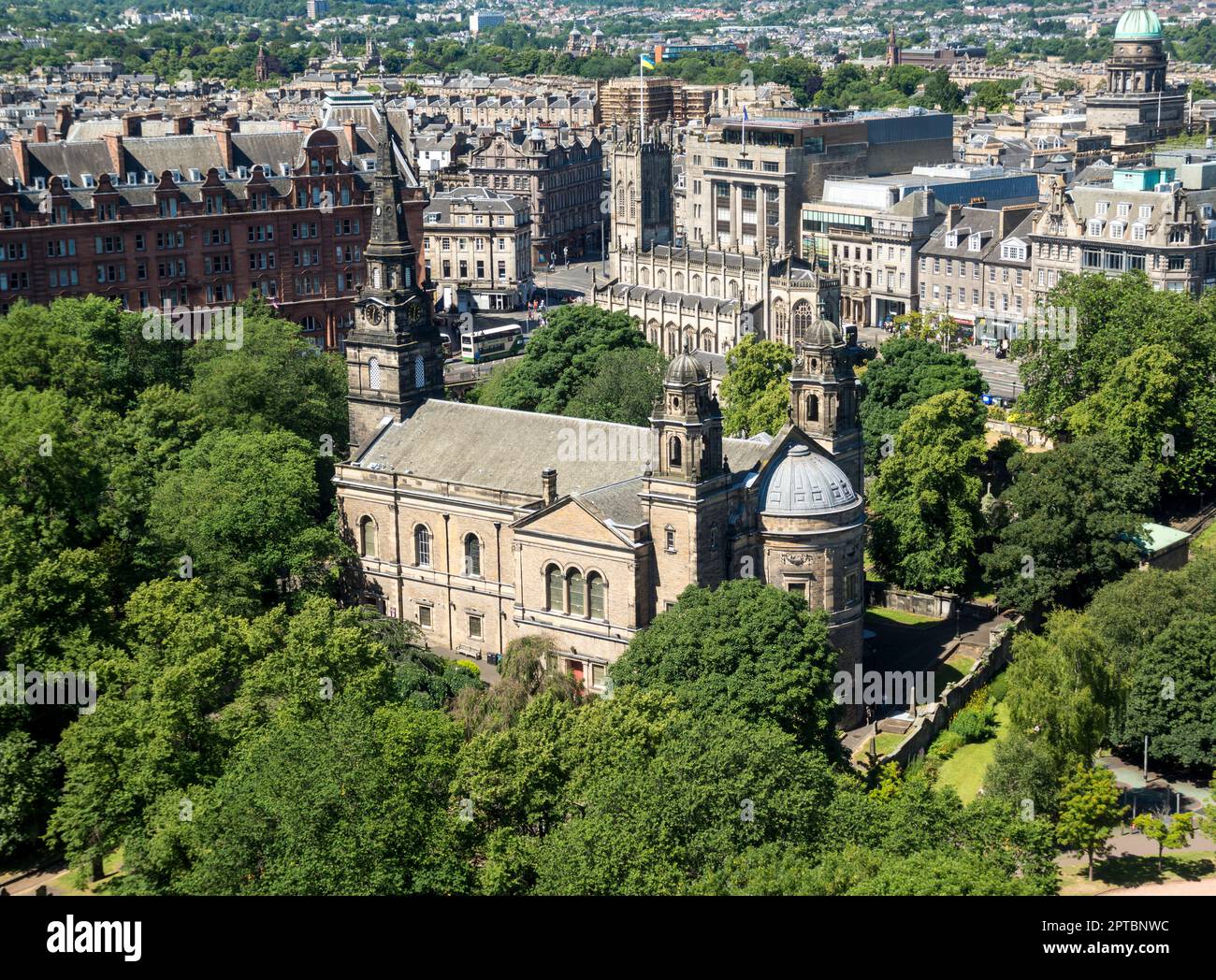 City landscape of Edinburgh with Parish Church of St Cuthbert Stock ...