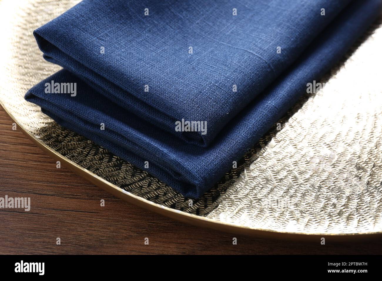 Tray table wipe hi-res stock photography and images - Alamy