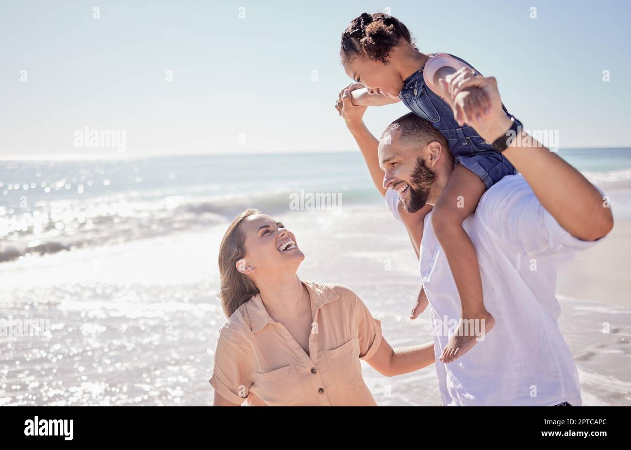 Costa rican family at beach hi-res stock photography and images - Alamy