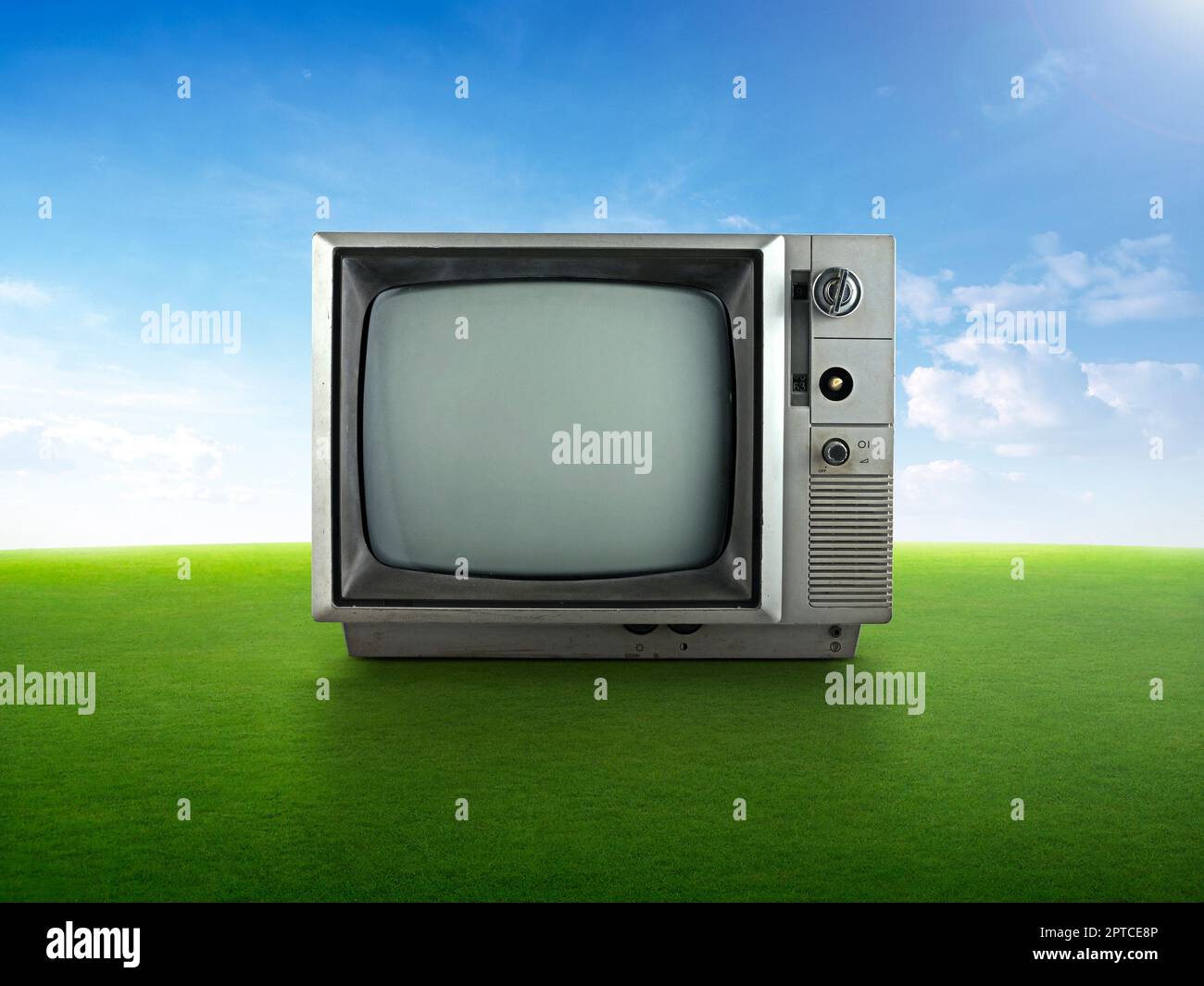 Vintage retro tv on hi-res stock photography and images - Alamy