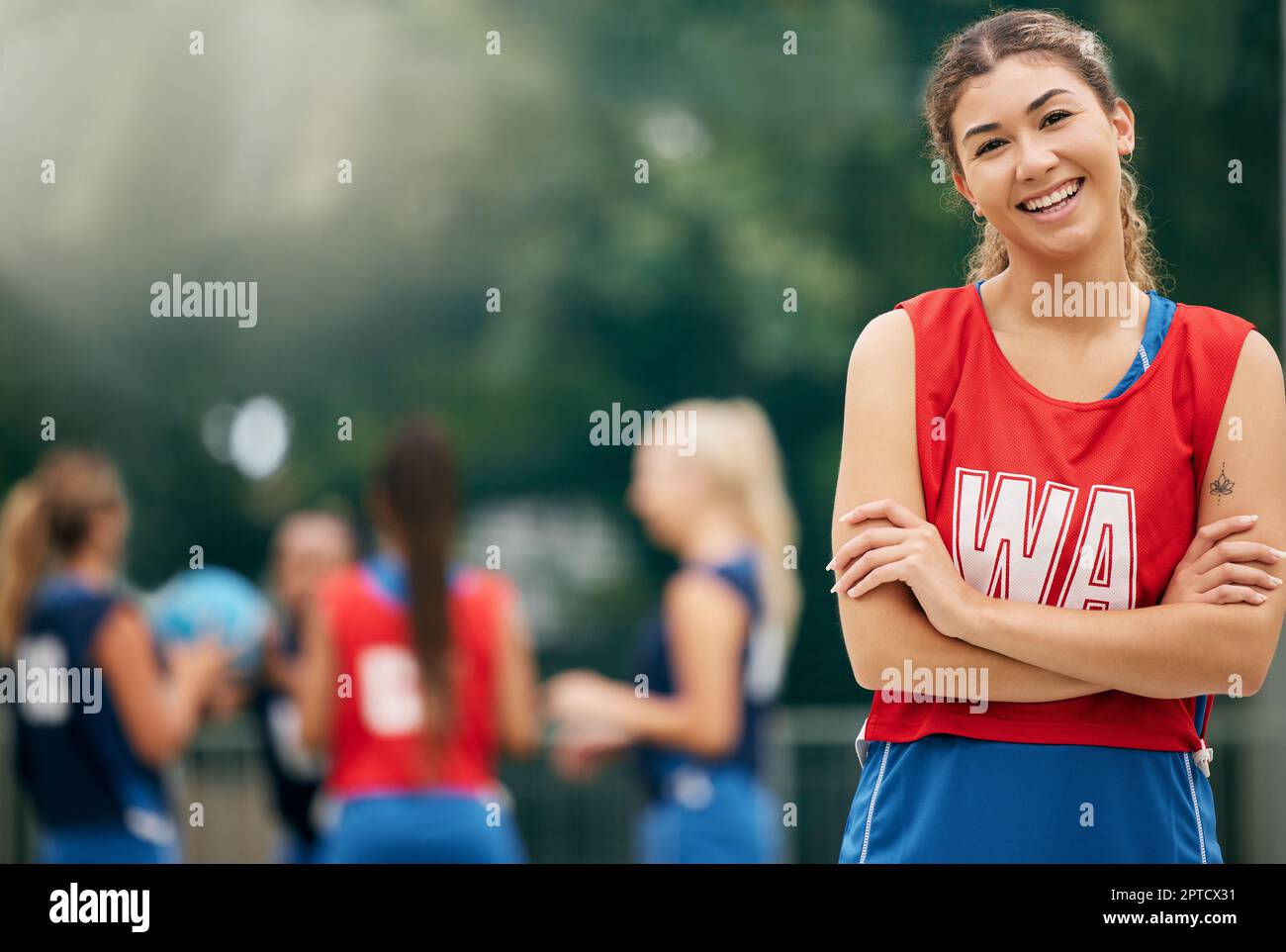 Netball court hi-res stock photography and images - Alamy