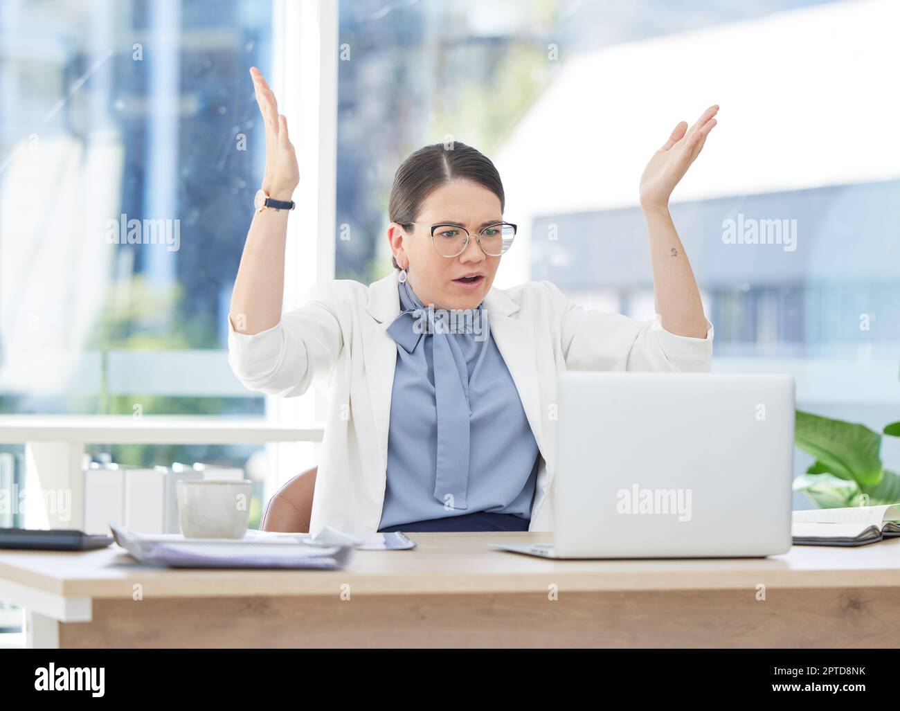 Computer crash hi-res stock photography and images - Alamy