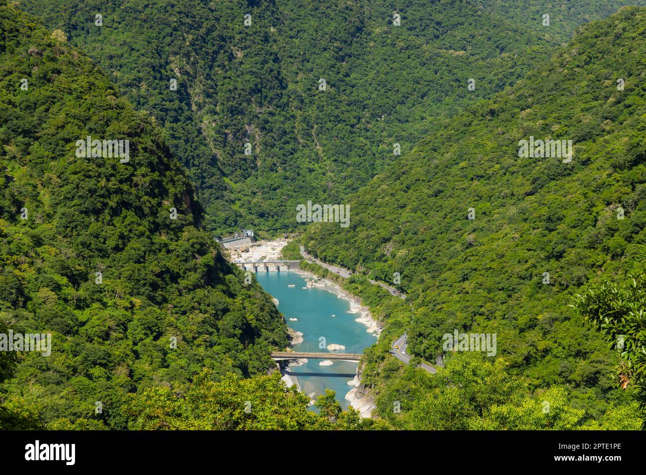 Beautiful view taroko trail gorge hi-res stock photography and images ...
