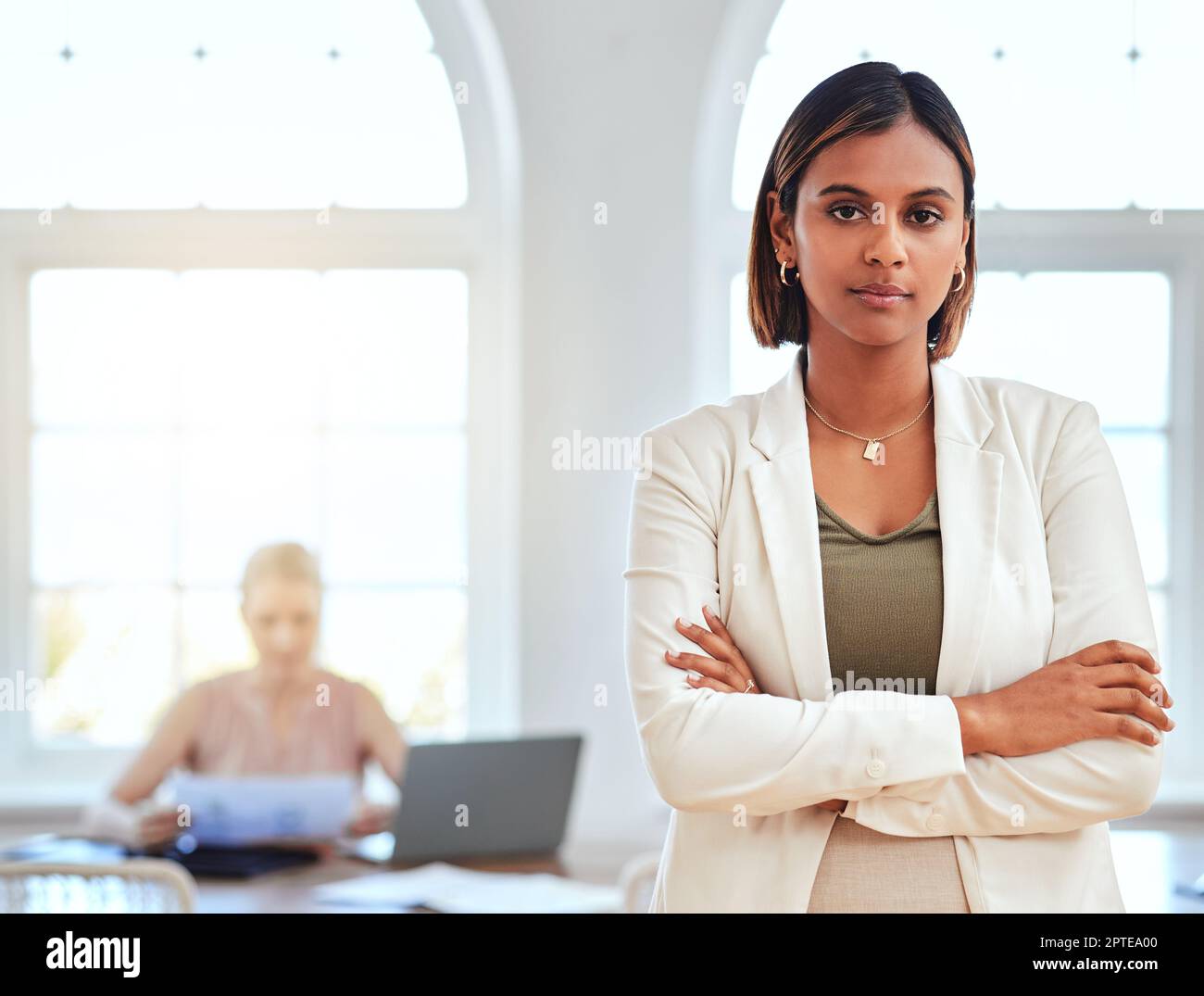 India woman suit business hi-res stock photography and images - Alamy