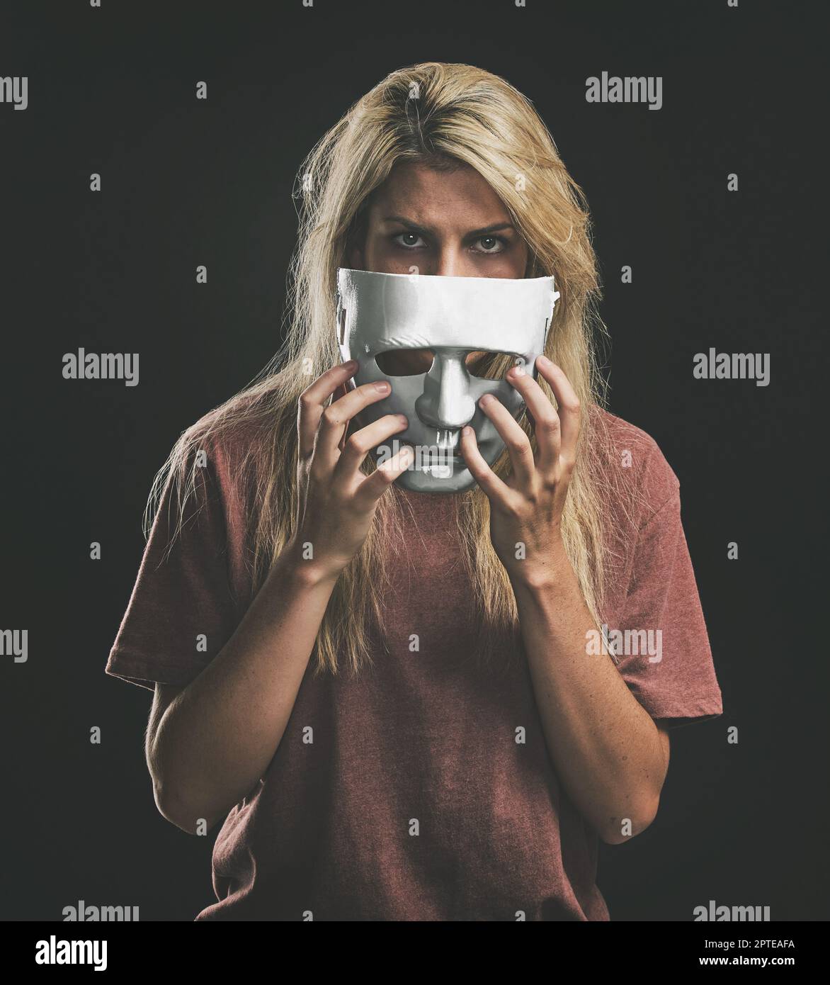 Hiding identity hi-res stock photography and images - Alamy