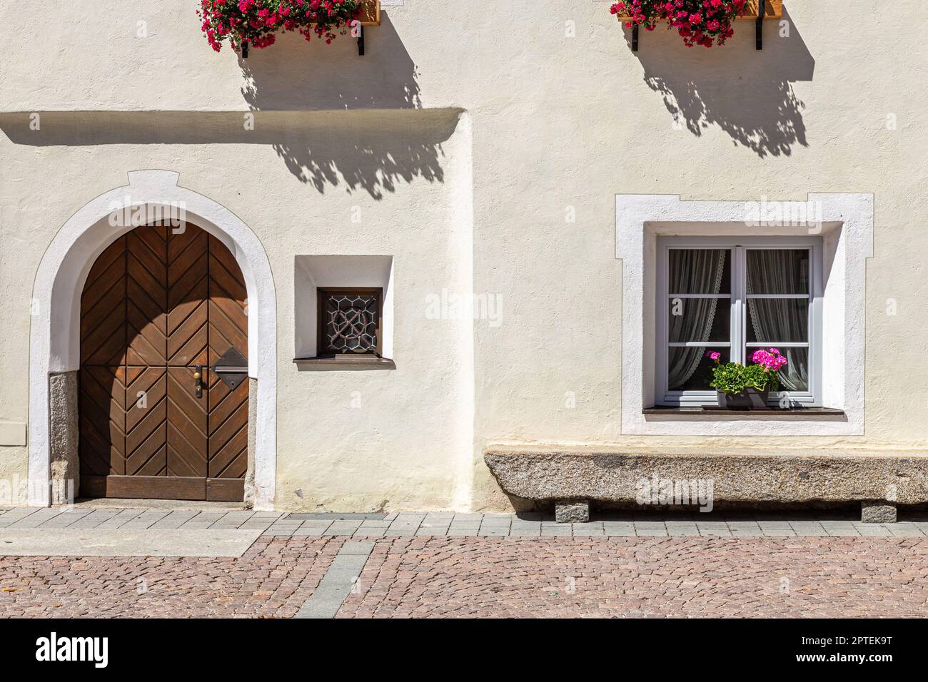 windows in the facades of beautiful houses Stock Photo - Alamy