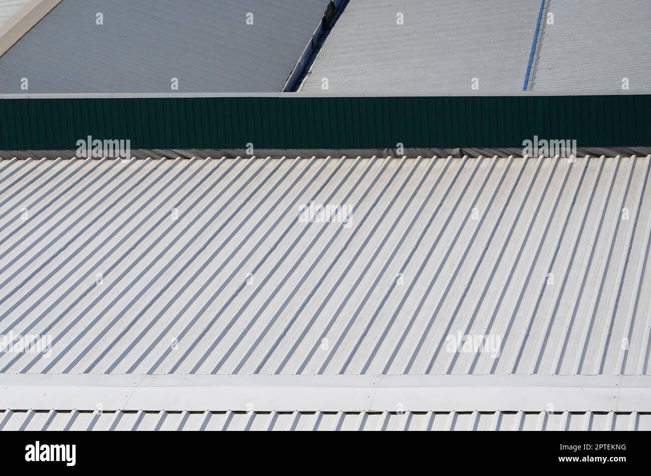 Metal gray roof with rhythmic parallel relief directions Stock Photo ...