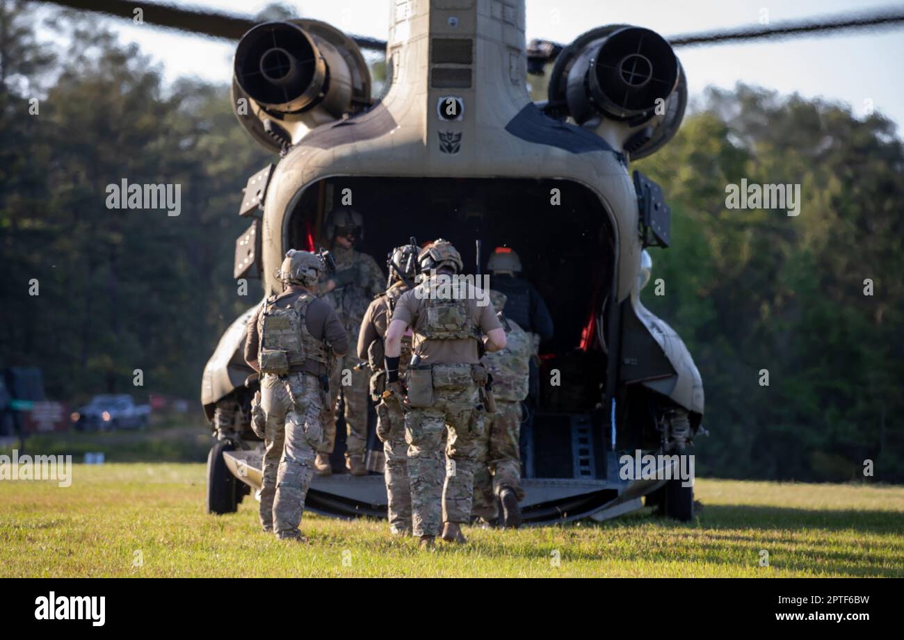 Soldiers with 2d Battalion, 20th Special Forces Group, 1st Special ...