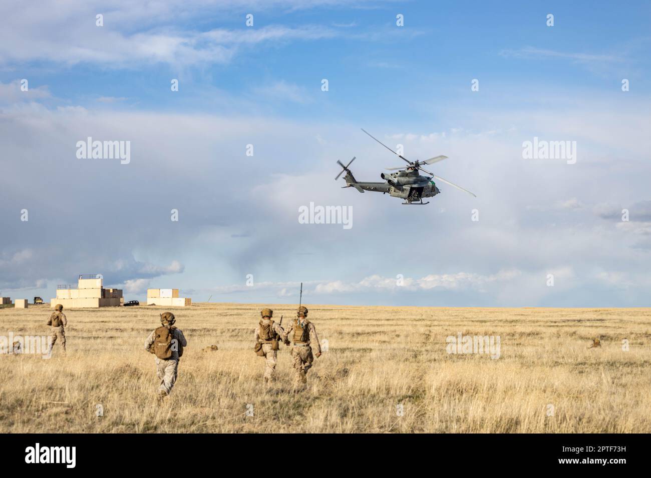 A U.S. Marine Corps UH-1Y Venom with Marine Light Attack Helicopter ...