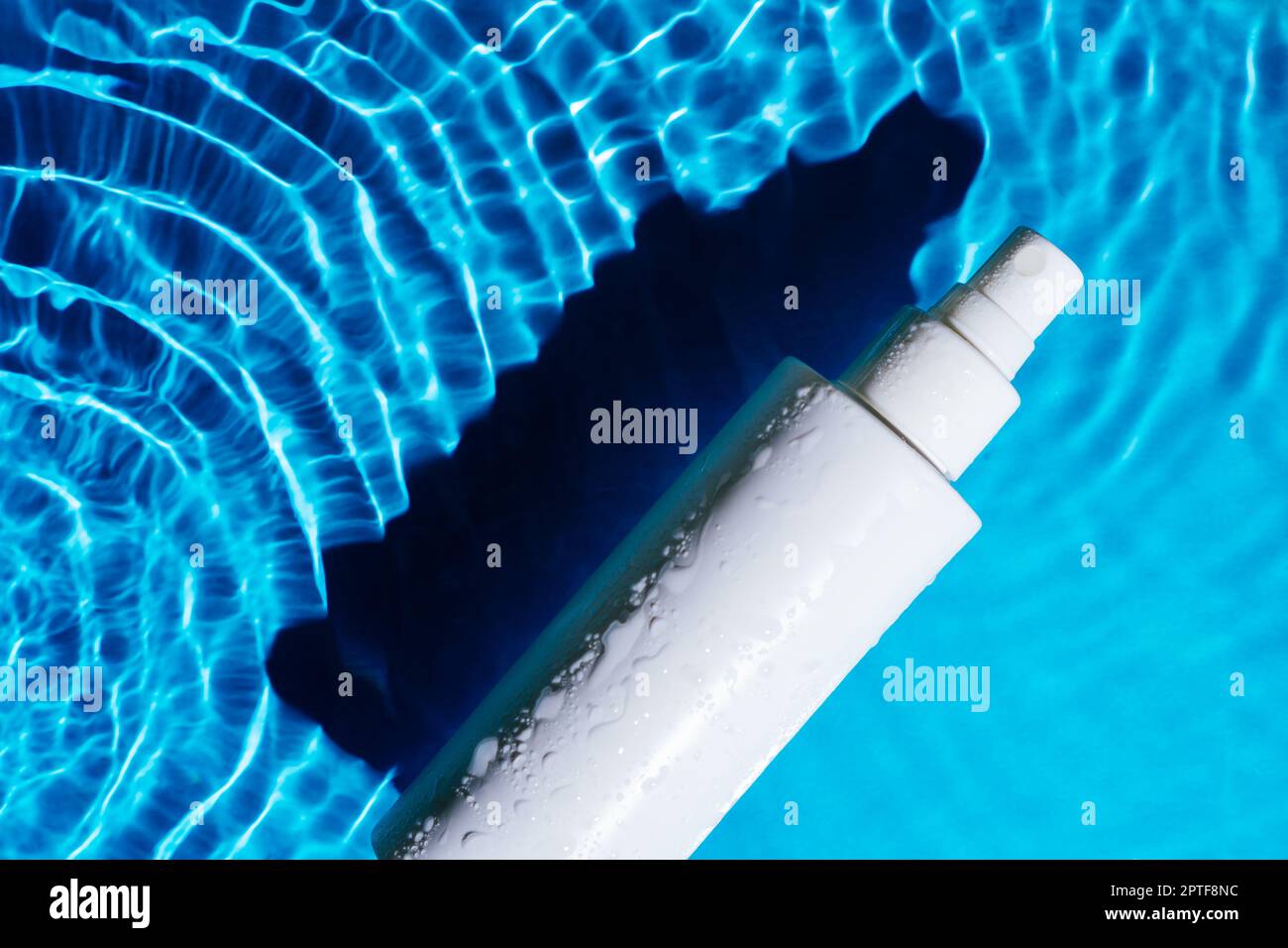 White cosmetic product moisture balm atomizer with pump vial sprayer in ...