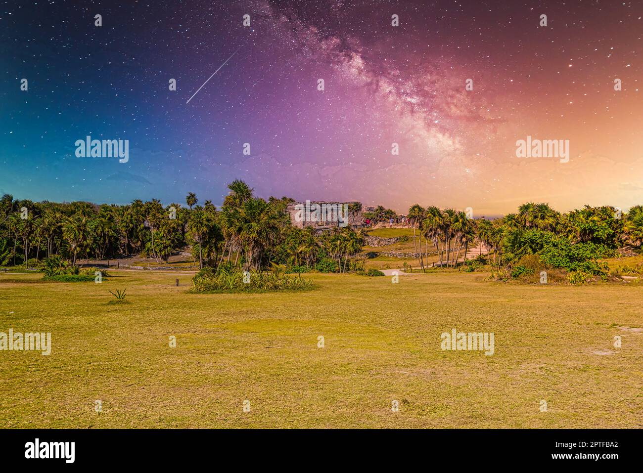 Great platform, Mayan Ruins in Tulum, Riviera Maya, Yucatan, Caribbean ...
