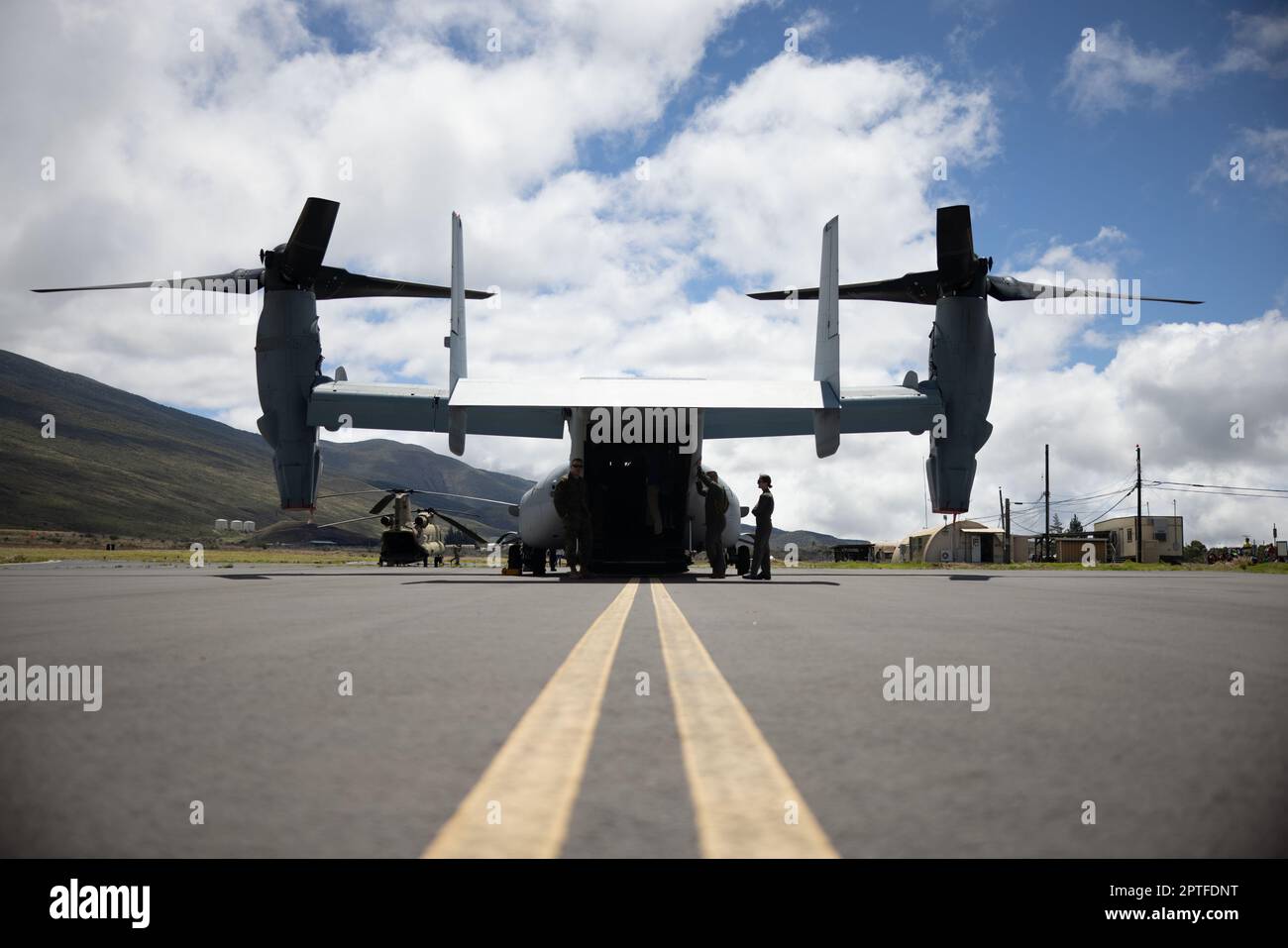 U.S. Marines with Marine Medium Tiltrotor Squadron (VMM) 268, Marine ...