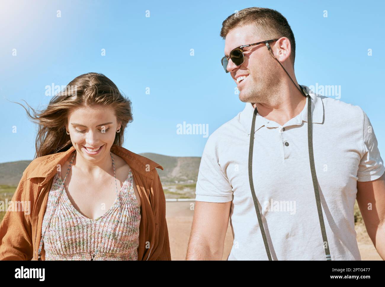 Couple romantic holiday safari hi-res stock photography and images - Alamy