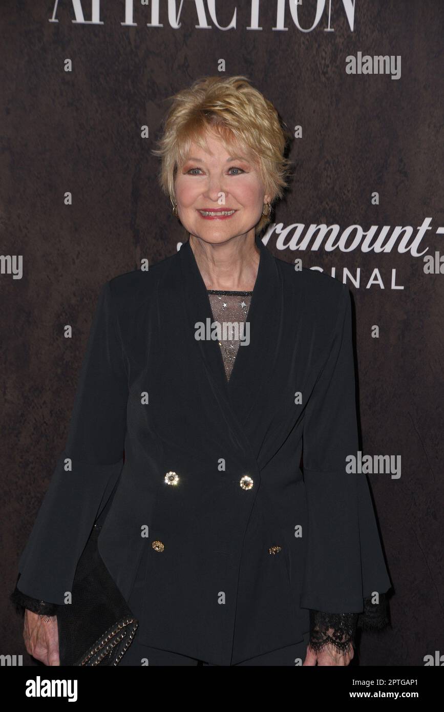 Dee wallace hi-res stock photography and images - Alamy