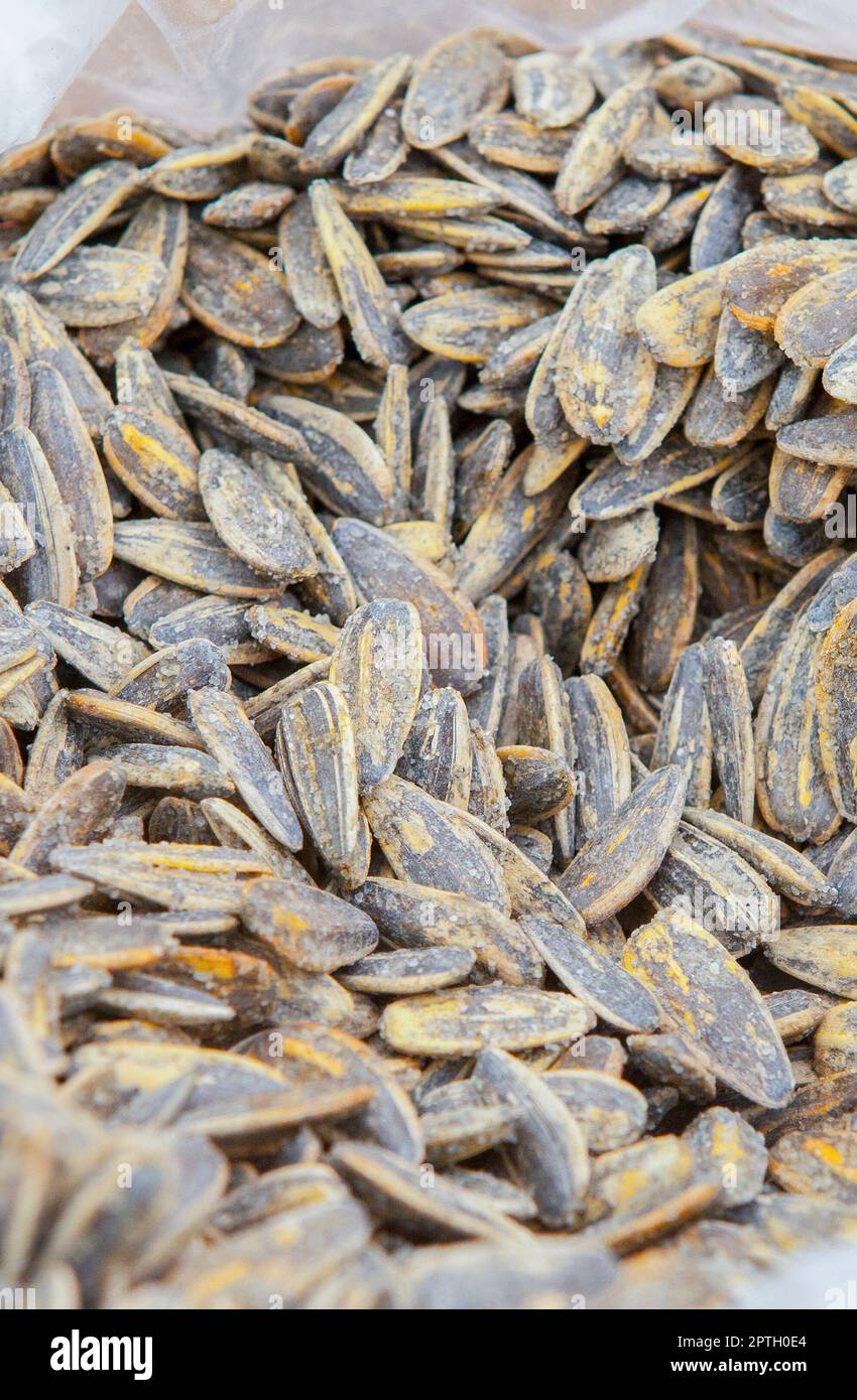 Whole roasted sunflower seeds hi-res stock photography and images - Alamy