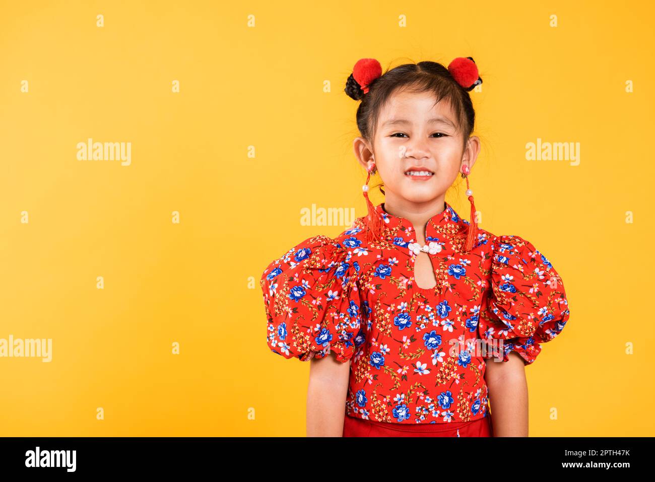 Chinese cheongsam children hi-res stock photography and images - Alamy