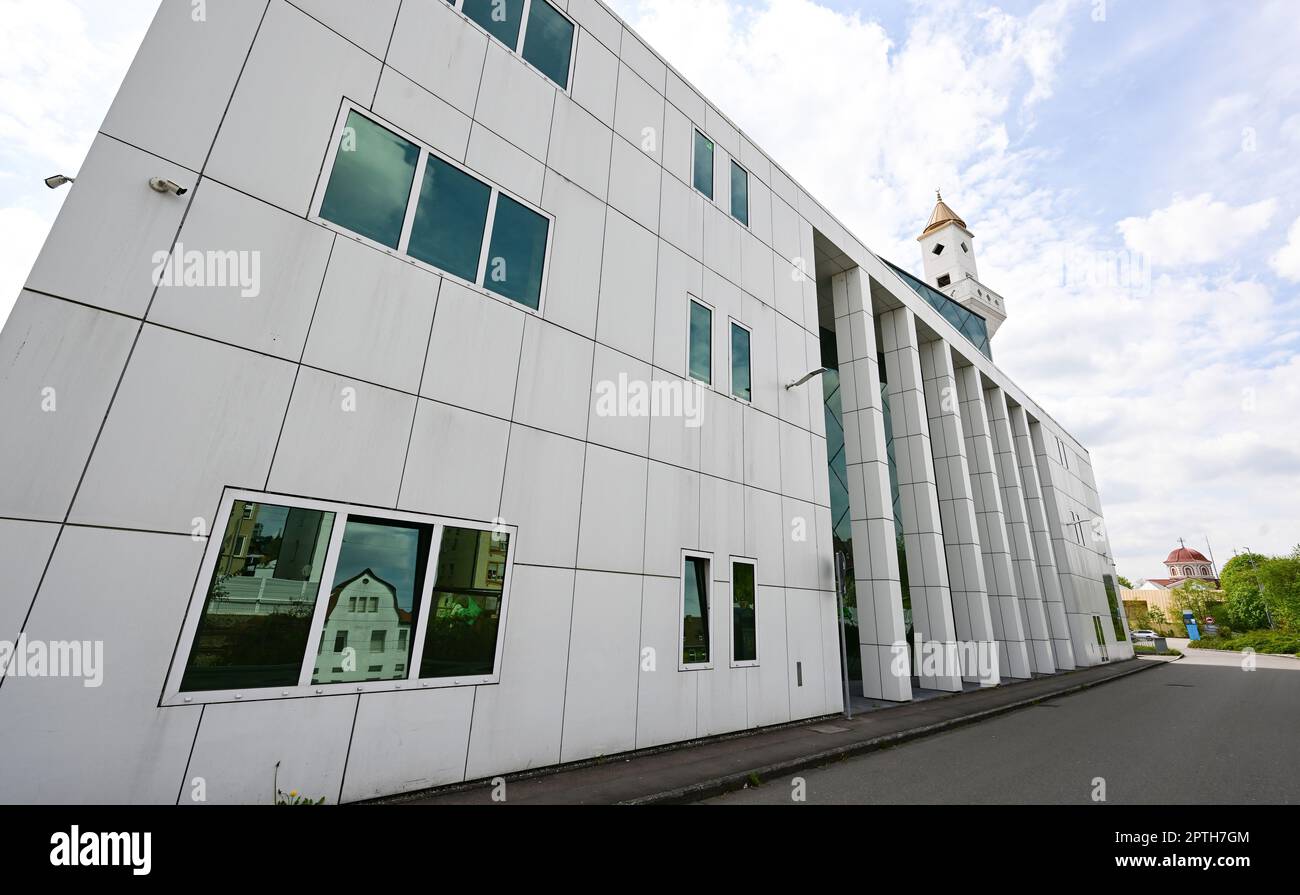 PRODUCTION - 26 April 2023, Baden-Württemberg, Eßlingen: The new mosque ...