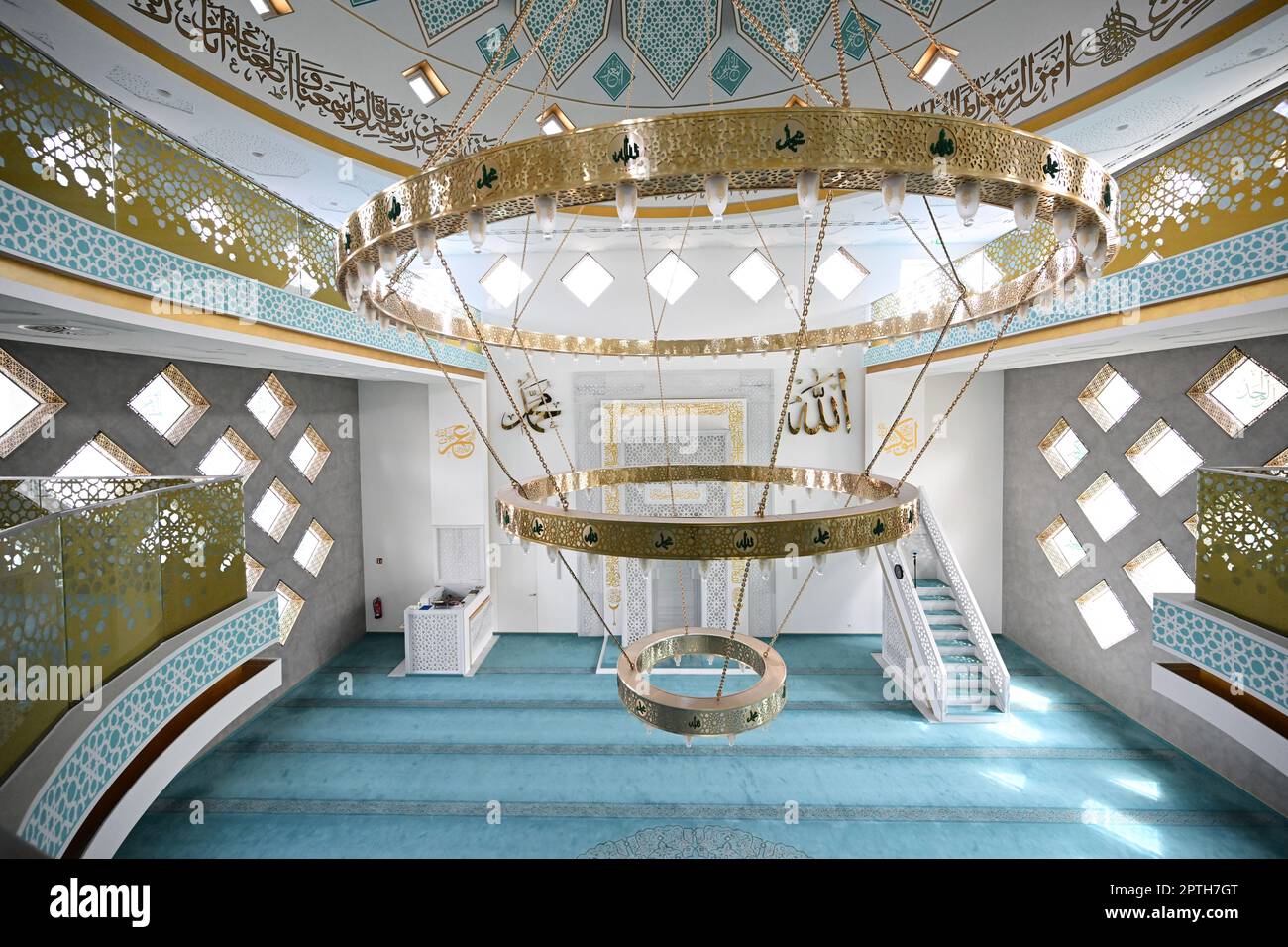 PRODUCTION - 26 April 2023, Baden-Württemberg, Eßlingen: The prayer ...