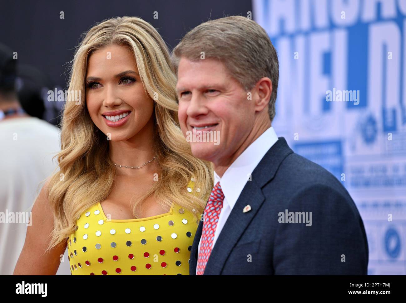 Gracie Hunt and her father Clark Hunt (R) walk the red carpet of the ...