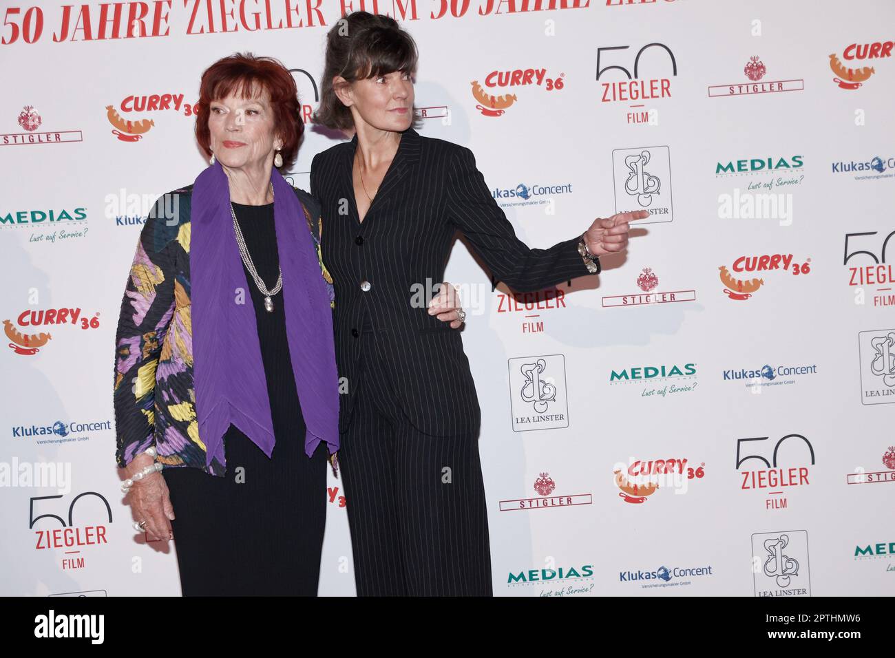 Berlin, Germany. 27th Apr, 2023. Regina Ziegler (l) and Tanja Ziegler ...