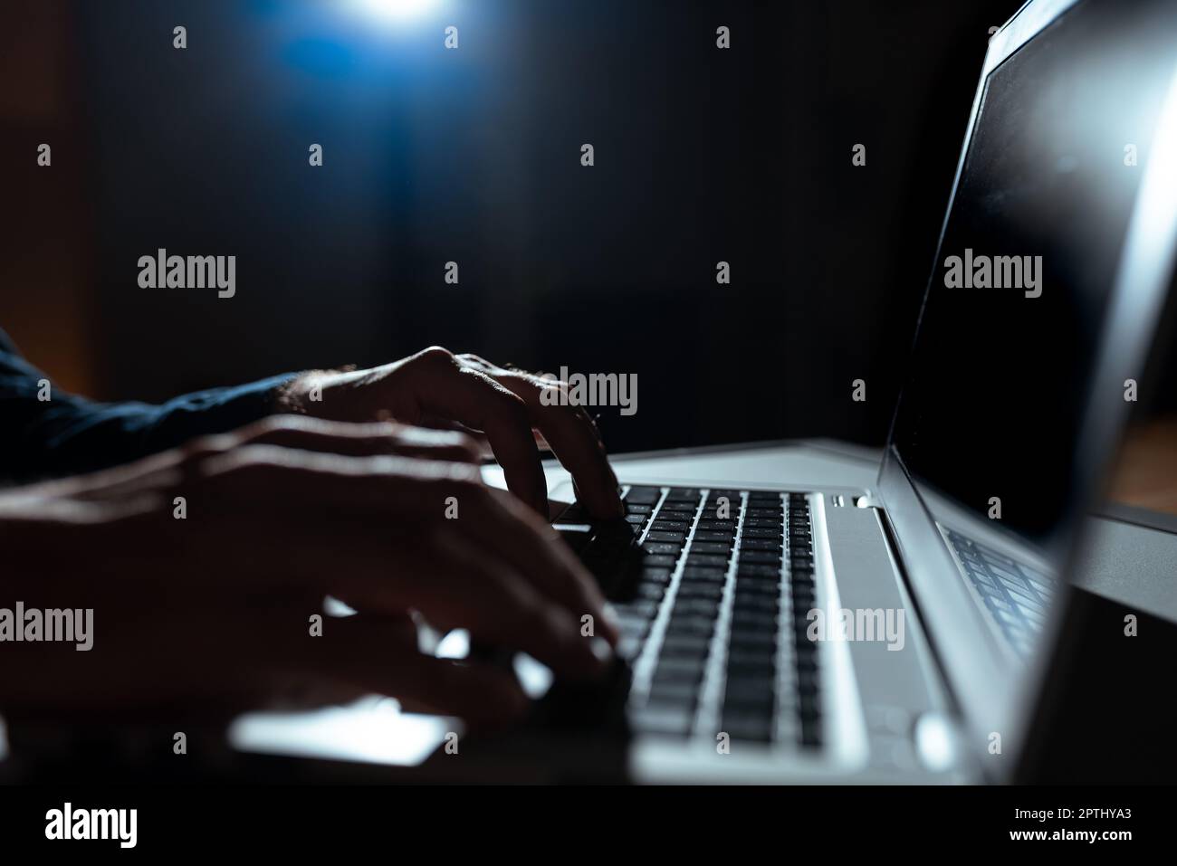 Businesswoman Typing Recent Updates On Lap Top Keyboard On Desk Stock ...