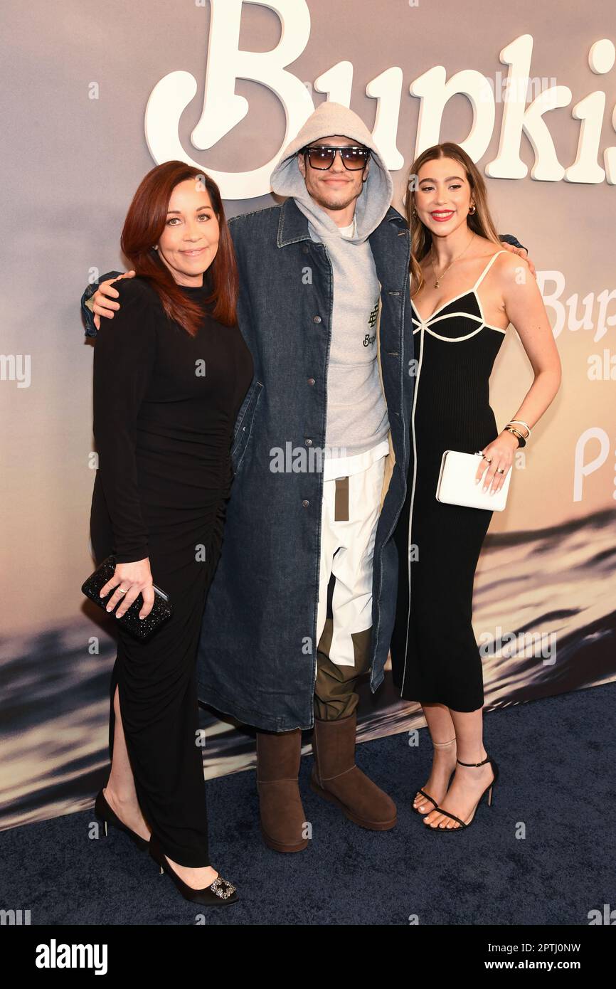 New York, USA. 27th Apr, 2023. Amy Waters Davidson, Pete Davidson and ...