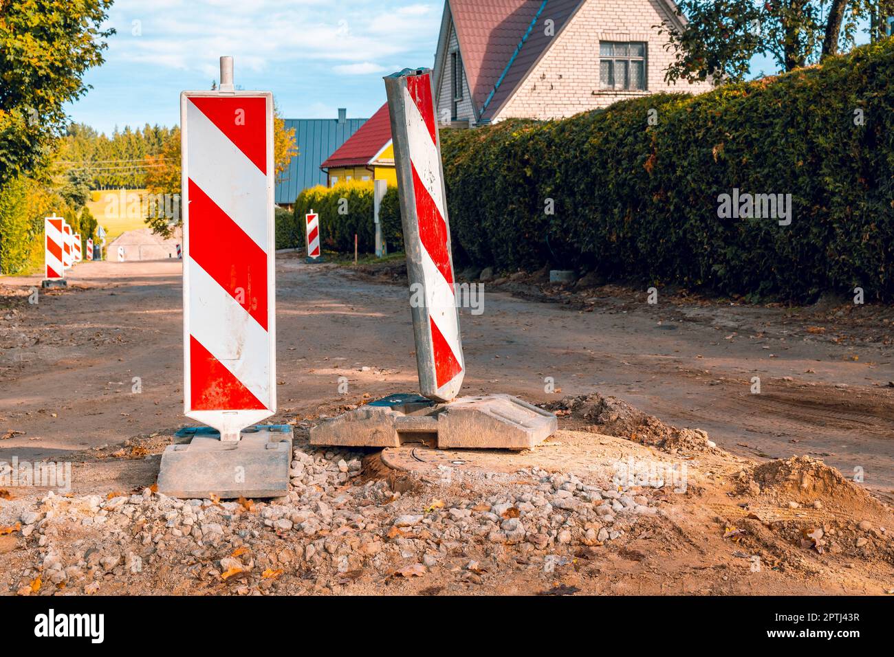 Temporary traffic control devices for directing and avoiding sections ...