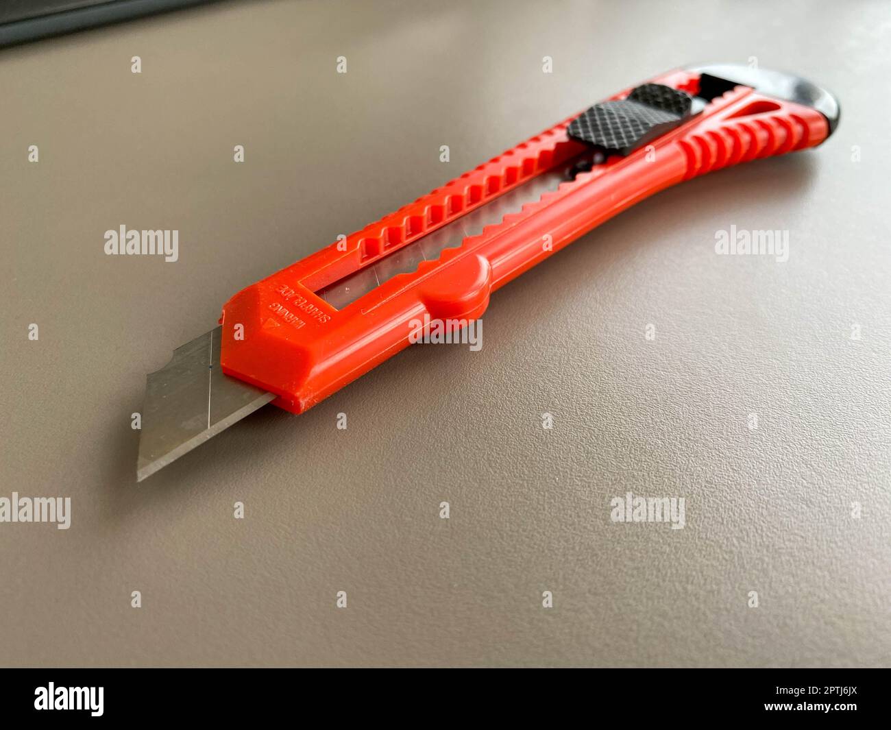 Sheet metal knife hi-res stock photography and images - Alamy