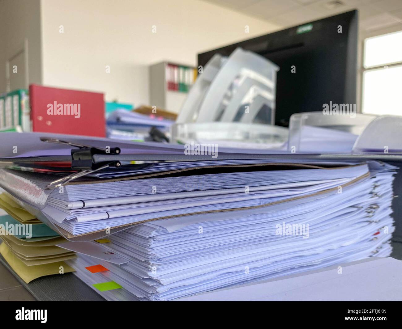 Document folders table hi-res stock photography and images - Alamy