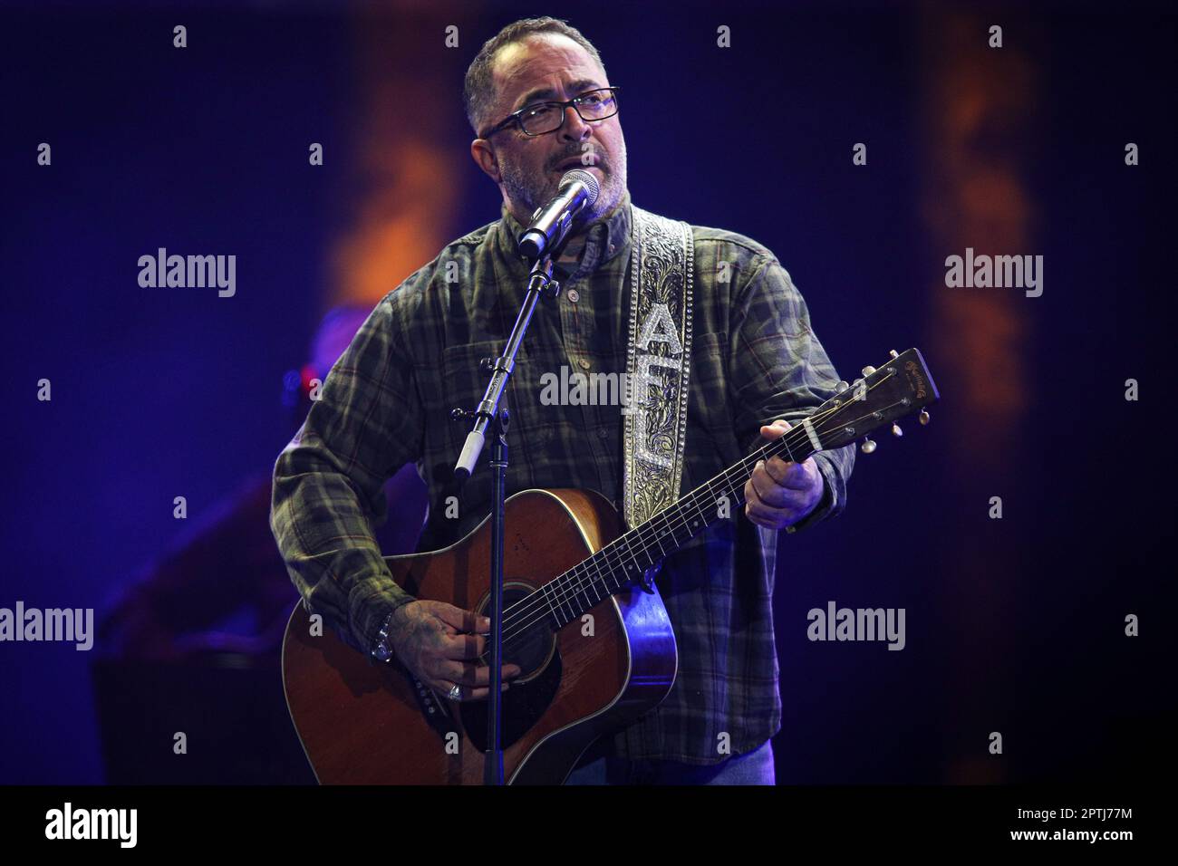 Aaron Lewis performs at Still Playin' Possum - George Jones Tribute at ...