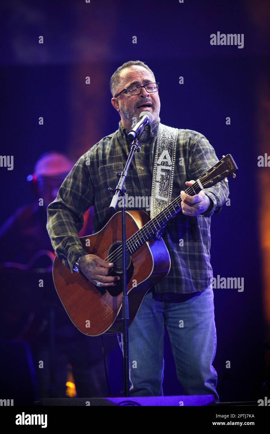 Huntsville, United States. 25th Apr, 2023. Aaron Lewis performs at ...