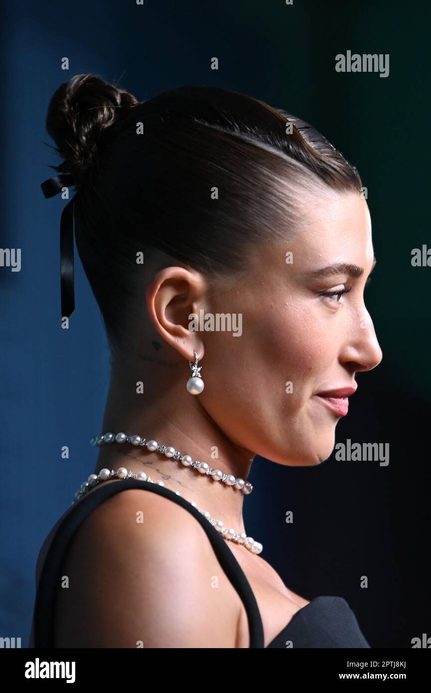 New York, USA. 27th Apr, 2023. Hailey Bieber walks the carpet as ...