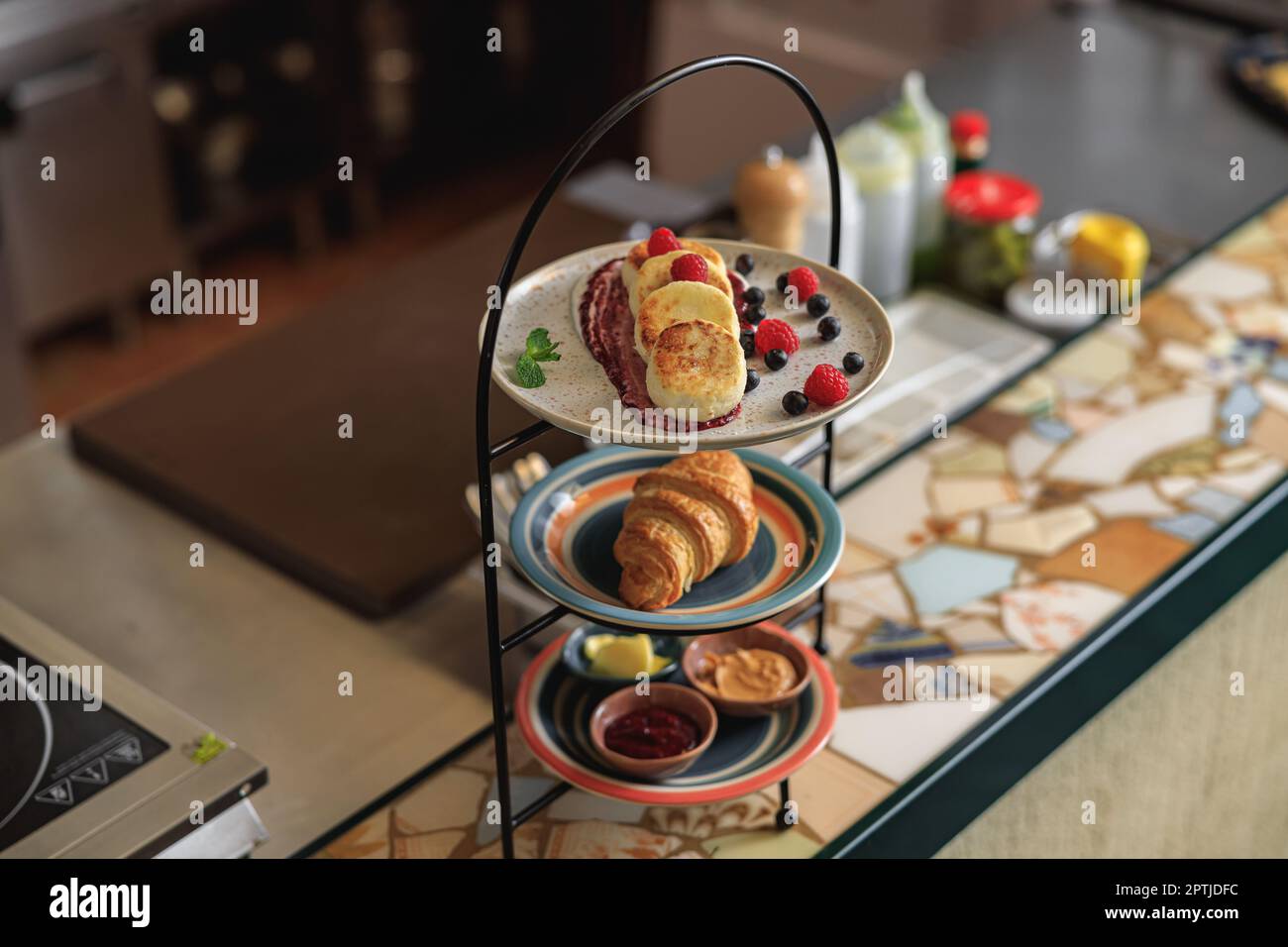 Ordering station hi-res stock photography and images - Alamy