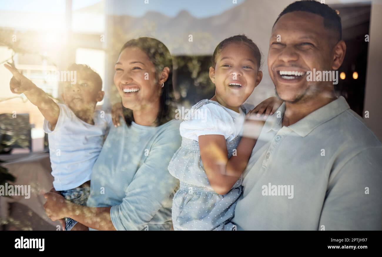 Girl pointing sun hi-res stock photography and images - Alamy
