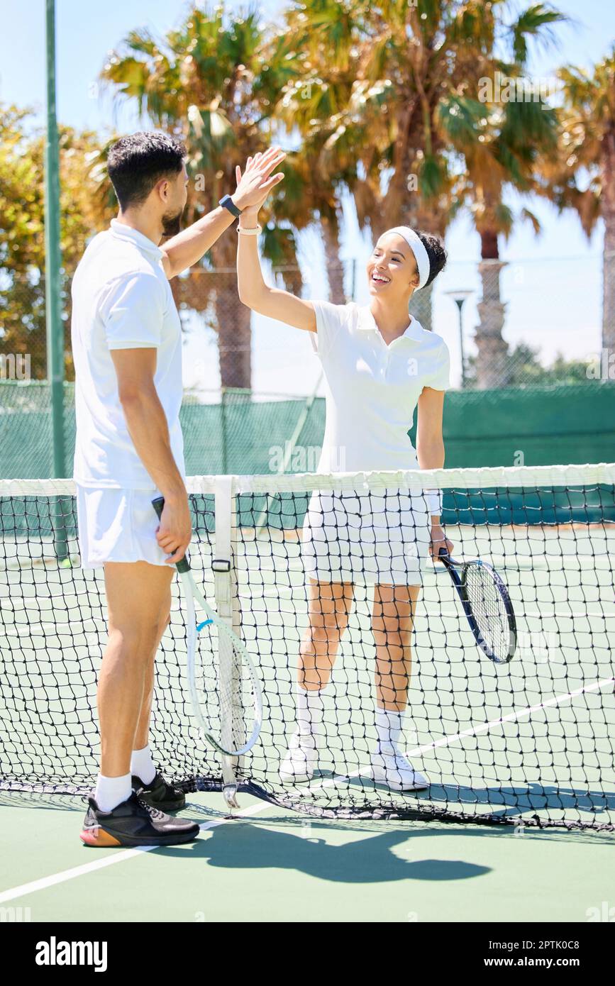 Team sportsmanship hi-res stock photography and images - Alamy