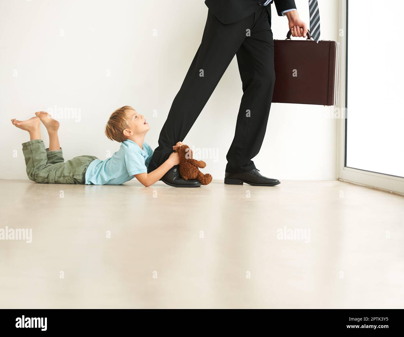 Man leaving house with kids hi-res stock photography and images - Alamy