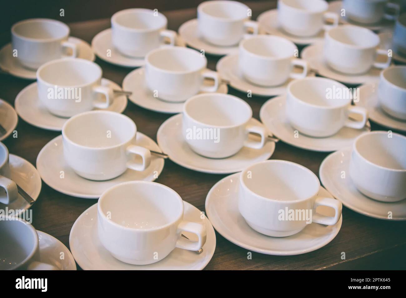 Many empty white clean tea hi-res stock photography and images - Alamy