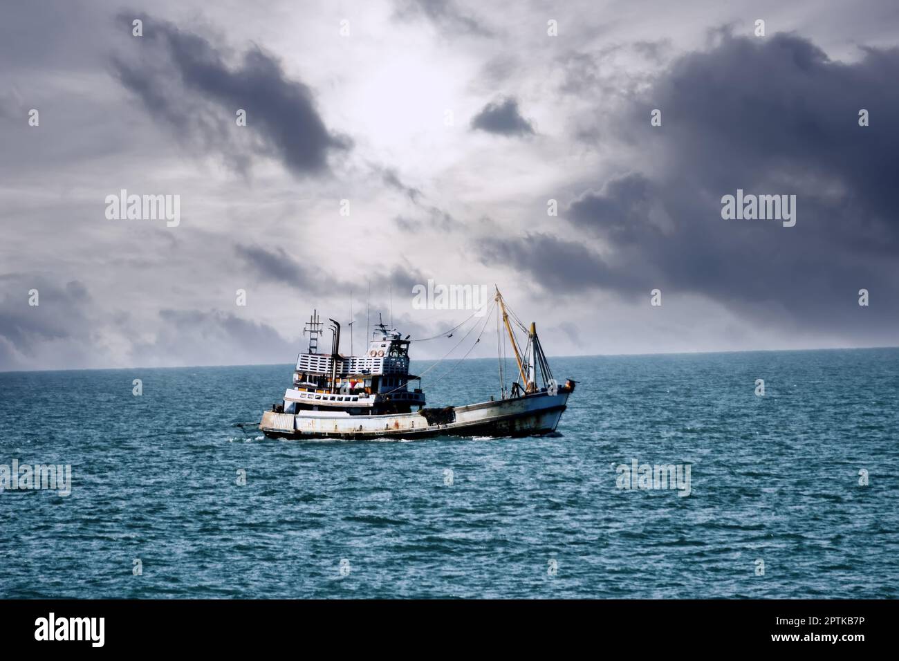 Marine fishing. Thai seiners in the South China Sea Stock Photo - Alamy