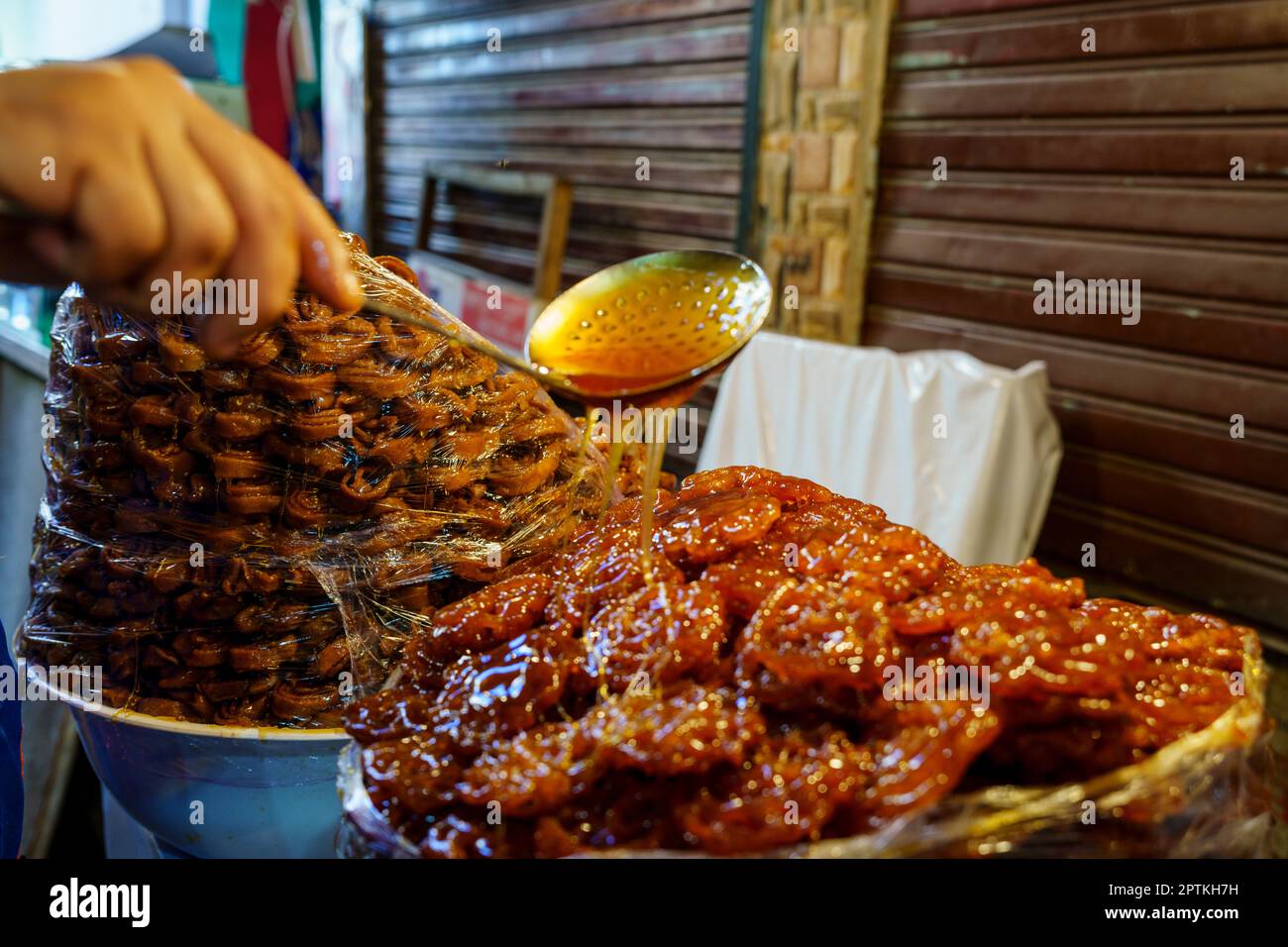 Moroccan sweets fez morocco hi-res stock photography and images - Alamy