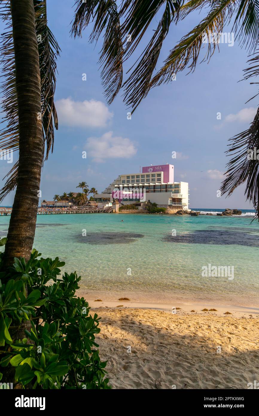 Coastal landscape view to Mia Reef Hotel, Isla Mujeres, Caribbean Coast ...