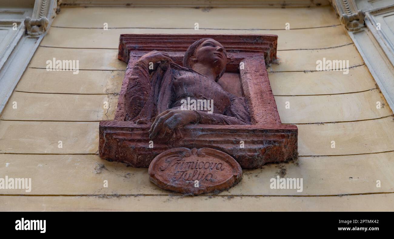 A picture of the statue of Julija Primic on display on a building's ...