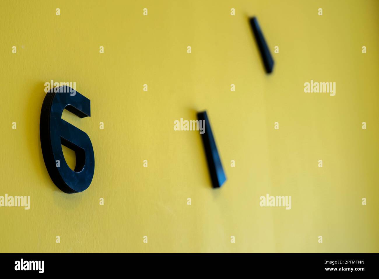 6 am alarm clock hi-res stock photography and images - Alamy