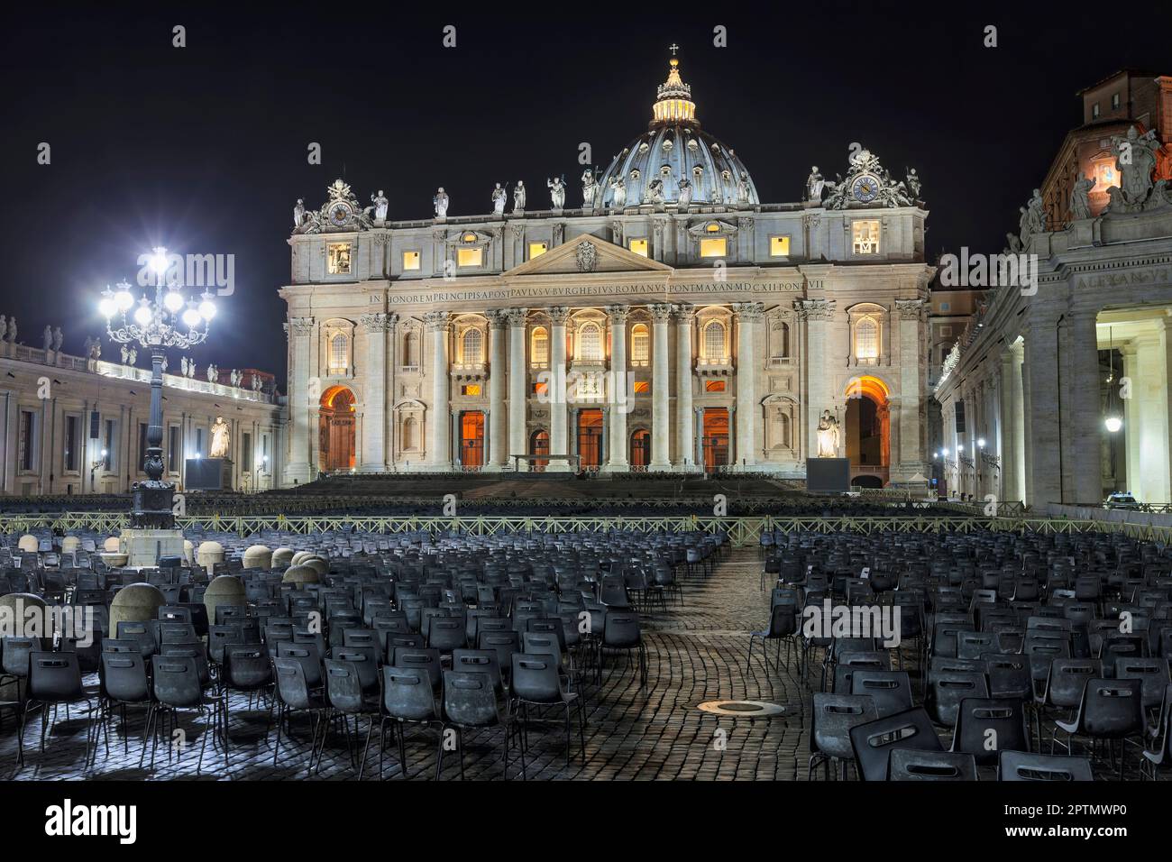 Chairs in front of St Peter's Basilica, Rome, Italy Stock Photo - Alamy