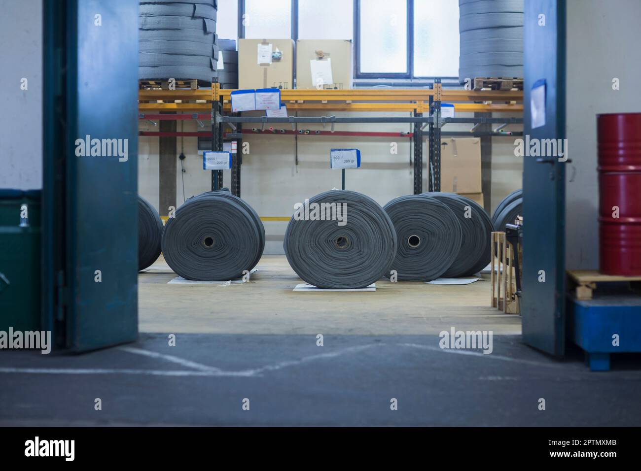 Steel flooring in factory hi-res stock photography and images - Alamy