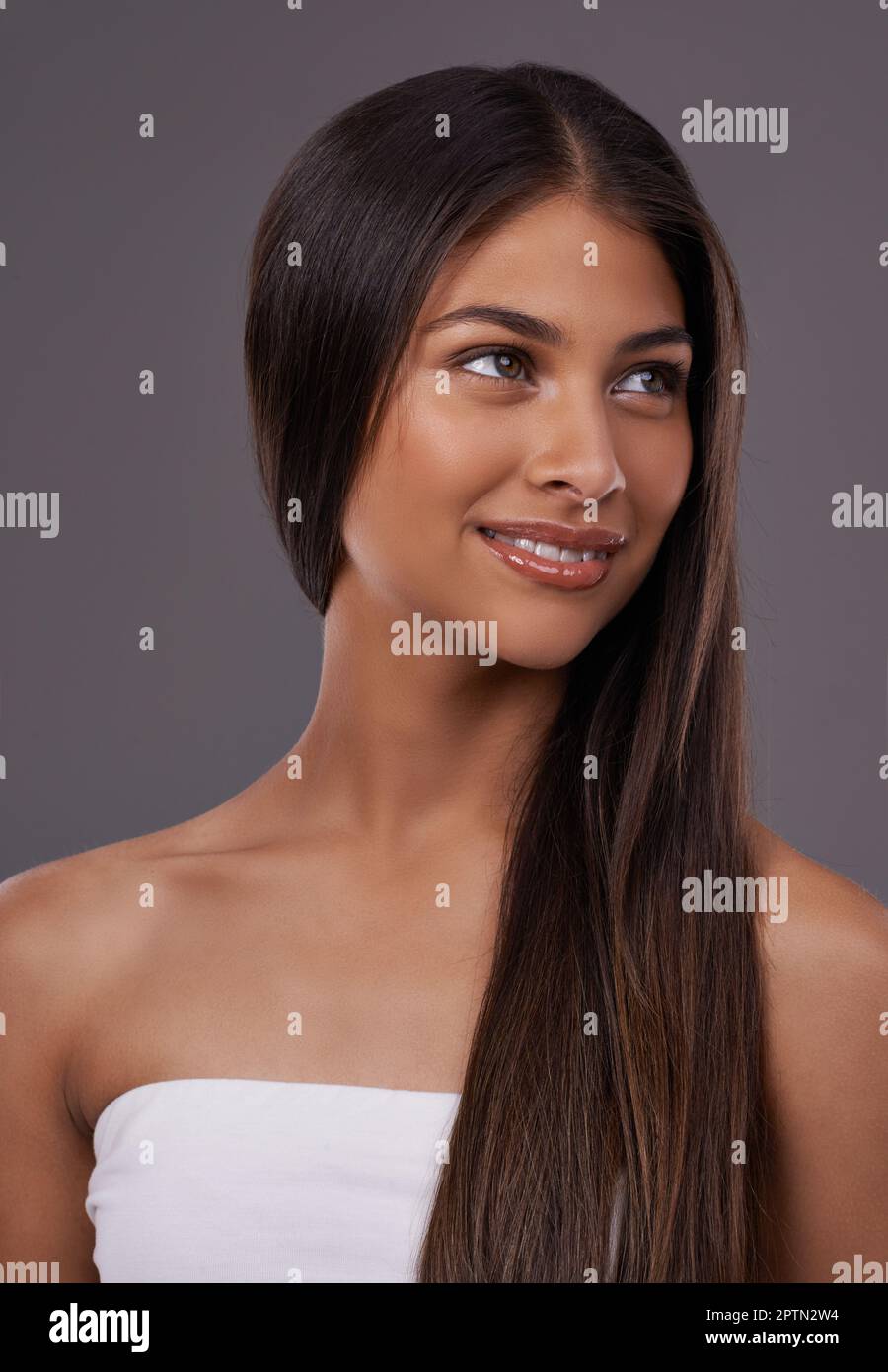 Sleek hair hi-res stock photography and images - Alamy