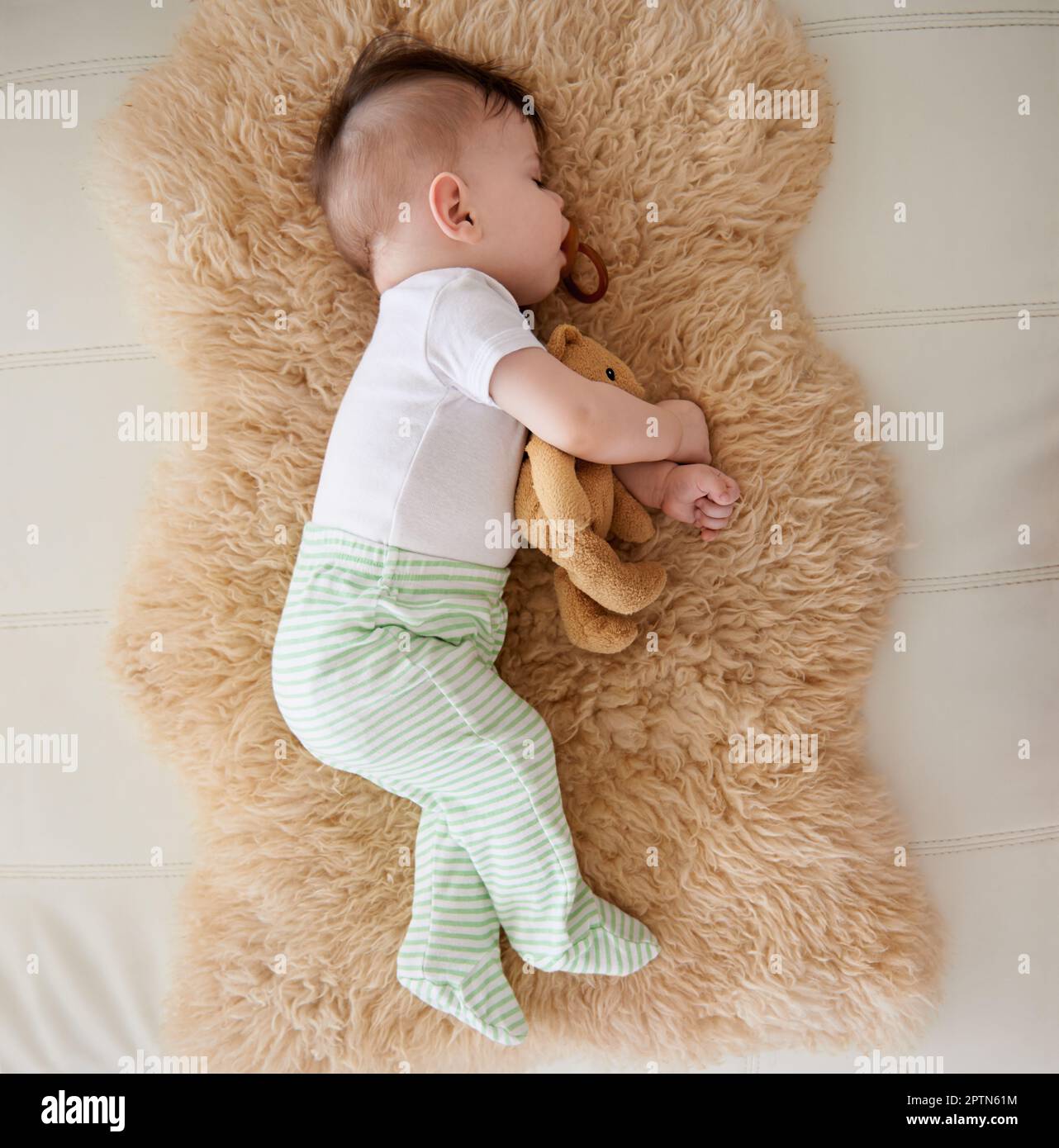 Children taking naps hi-res stock photography and images - Alamy