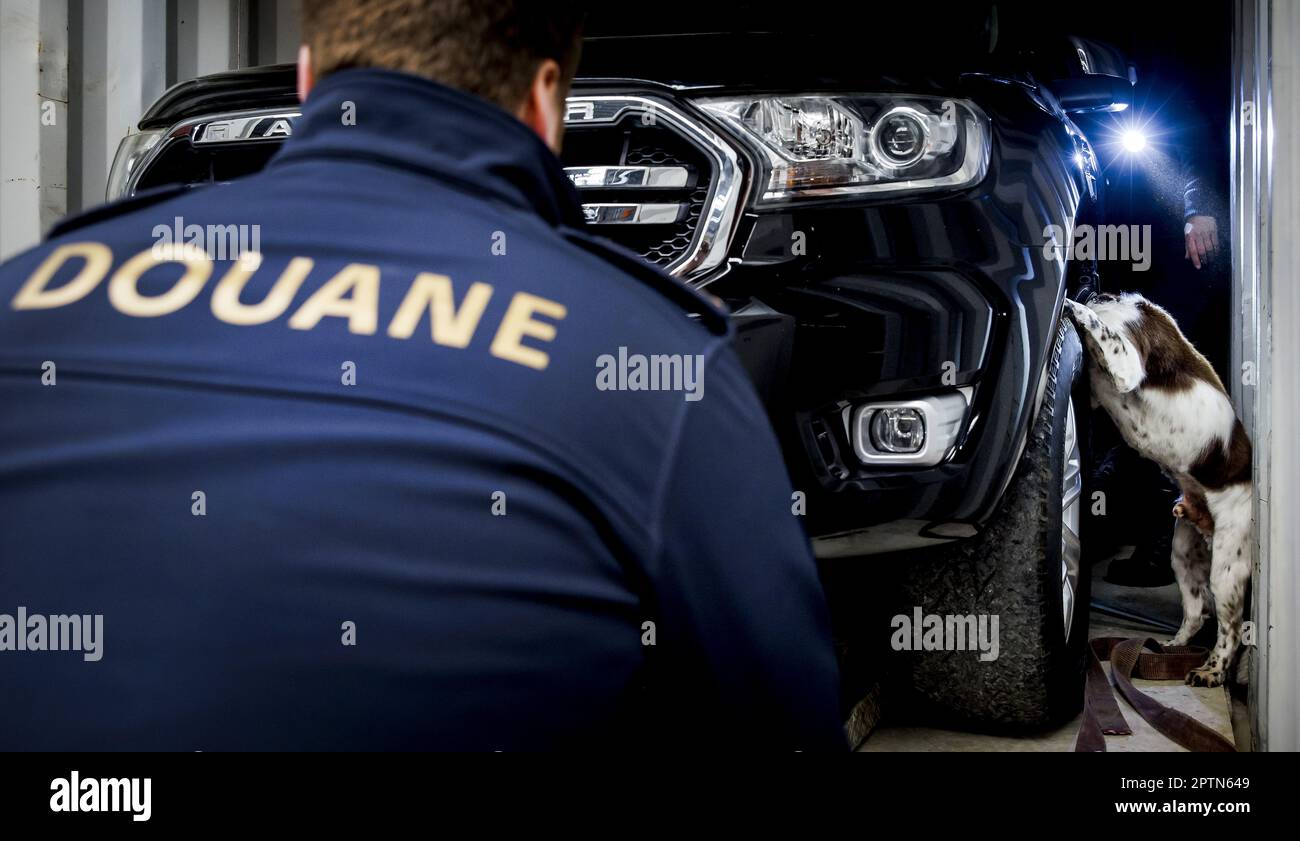 ROTTERDAM - Customs officers from the Port of Rotterdam Customs with a ...