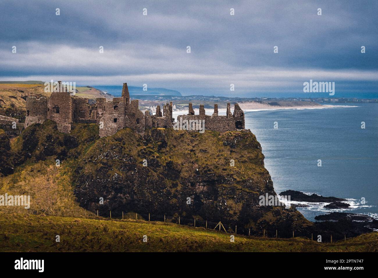 ruined castle on cliff in Ireland Stock Photo - Alamy